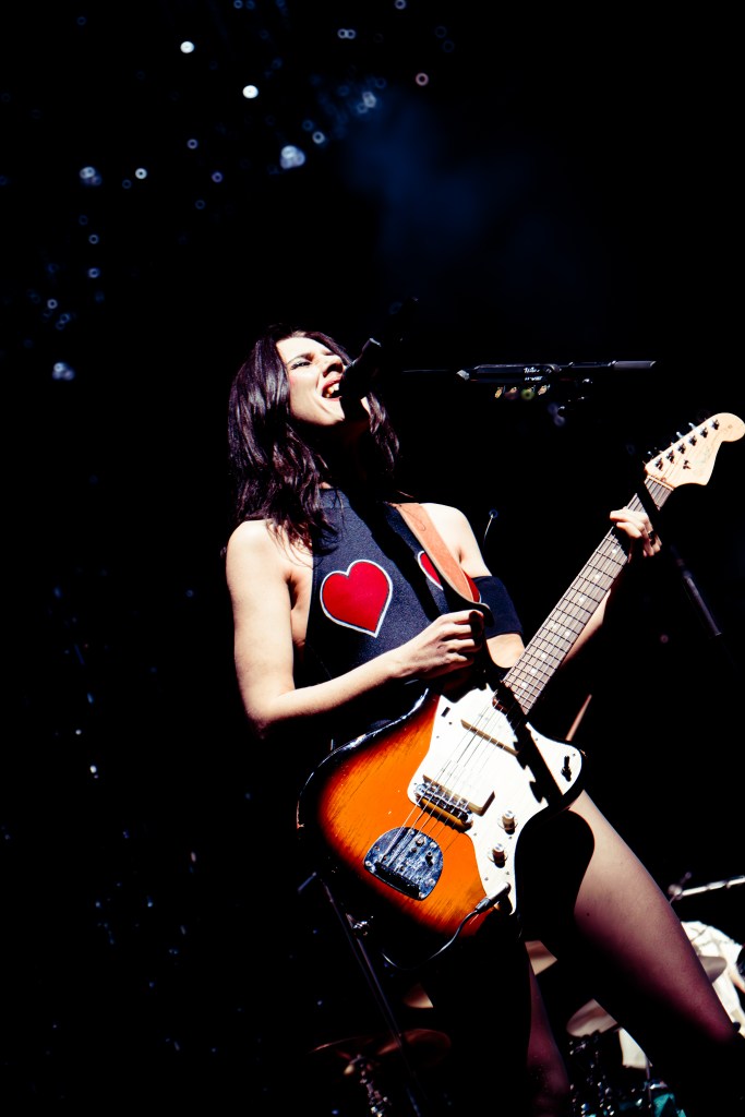 WOLF ALICE KICK OFF THEIR ARENA TOUR IN MANCHESTER - 28.09 - Tempo Magazine
